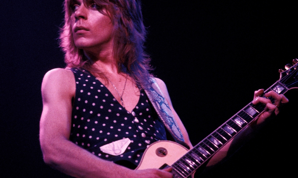 Features- Guitar Interactive Magazine